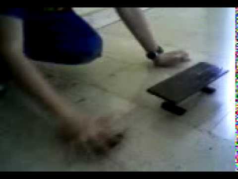 1 parte fingerboard ollie(tutorial) - YouTube