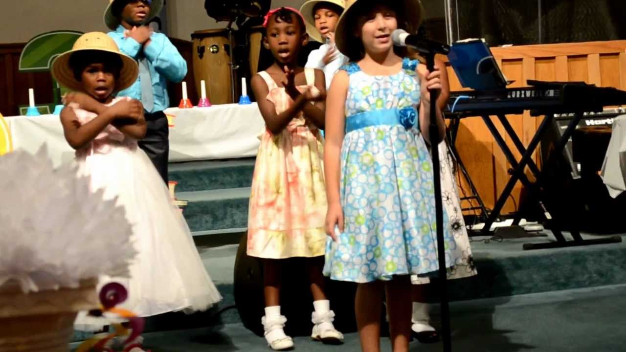 Avery Graduation Performance.MOV - YouTube