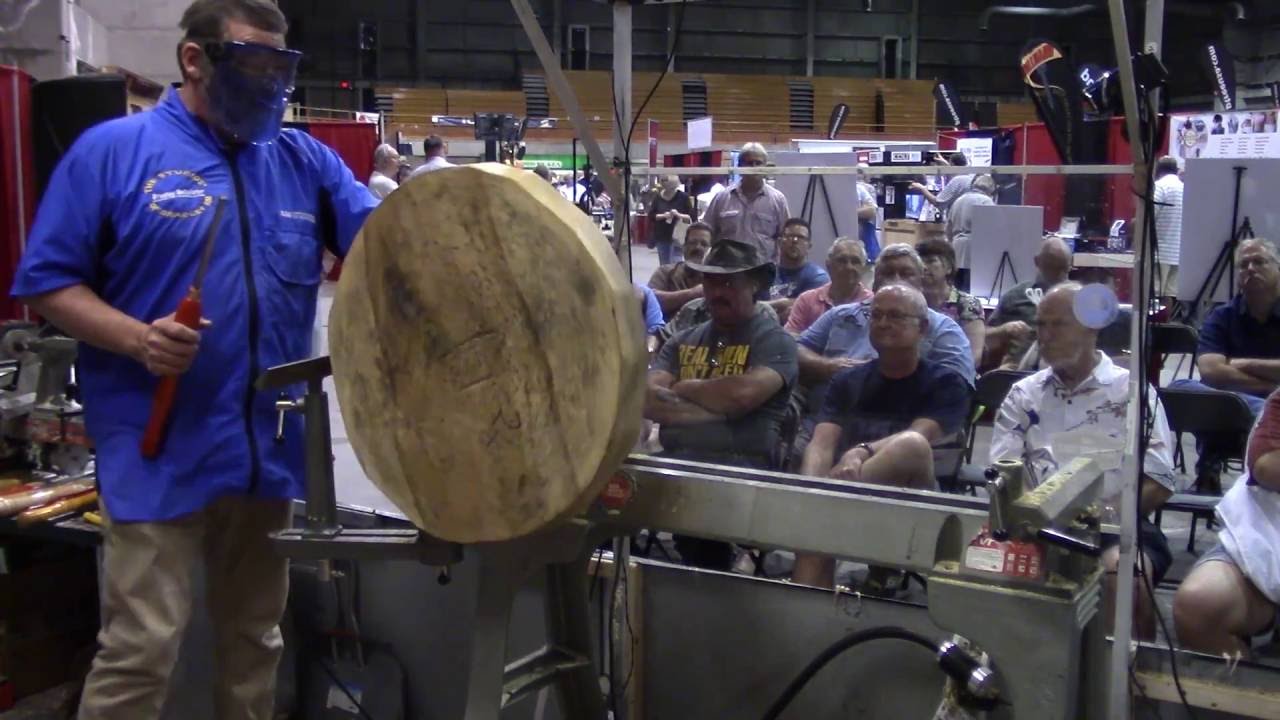 TWWS Tampa Outboard Turning - YouTube