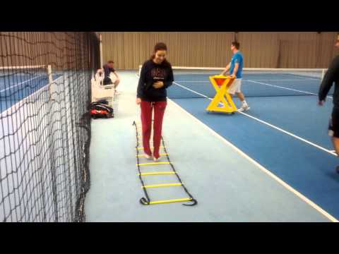 Damla ve Arda ilk Tennis Antremaninda - Isinma hareketleri