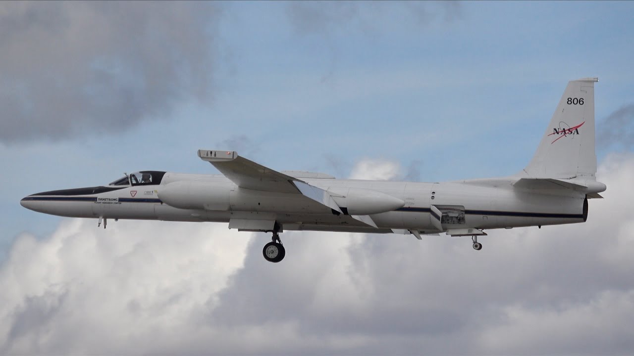 NASA ER-2 Flybys .. LA County Airshow 2017 (4K) - YouTube