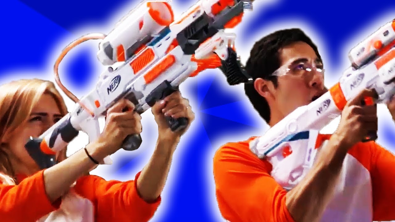 Nerf Guide: NERF Official Battle for the PIZZA w/ Zach King, Kirsten ...