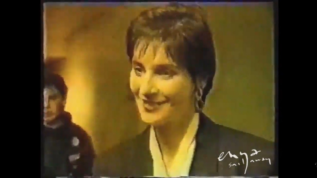 Enya - Rare Short Interview 1989 - YouTube