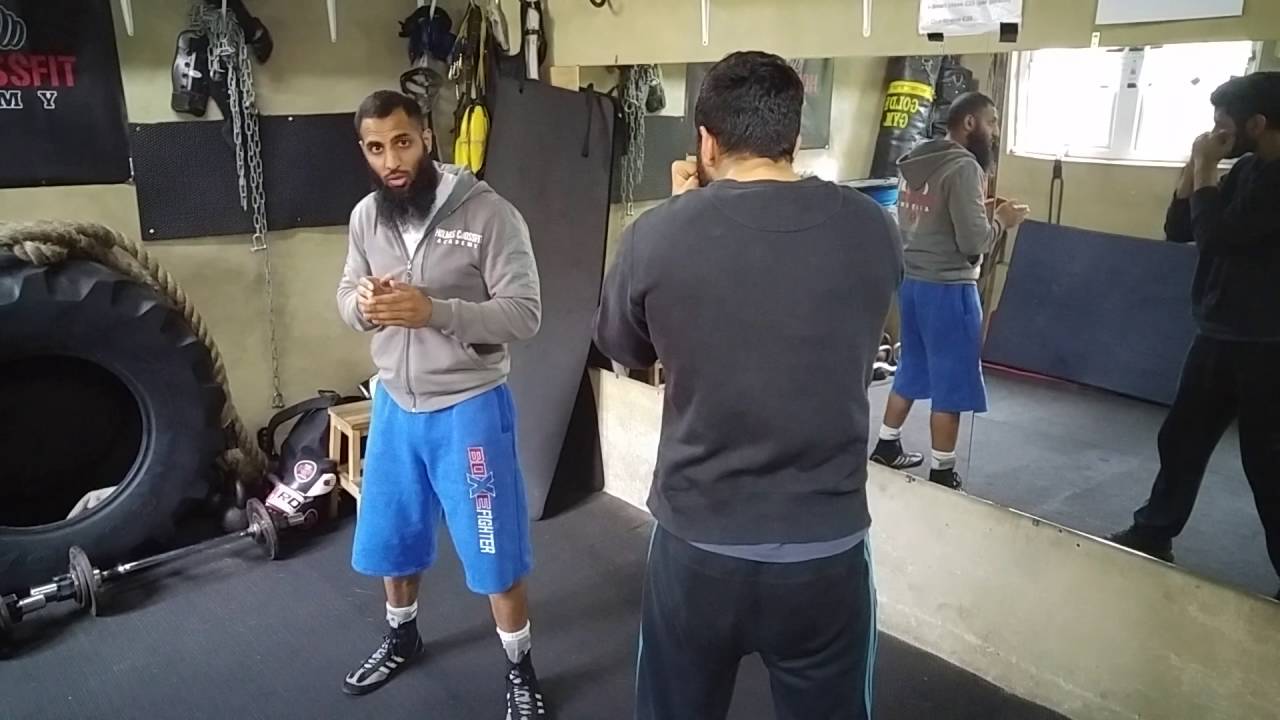 Slip & Dip in Boxing & UFC - YouTube