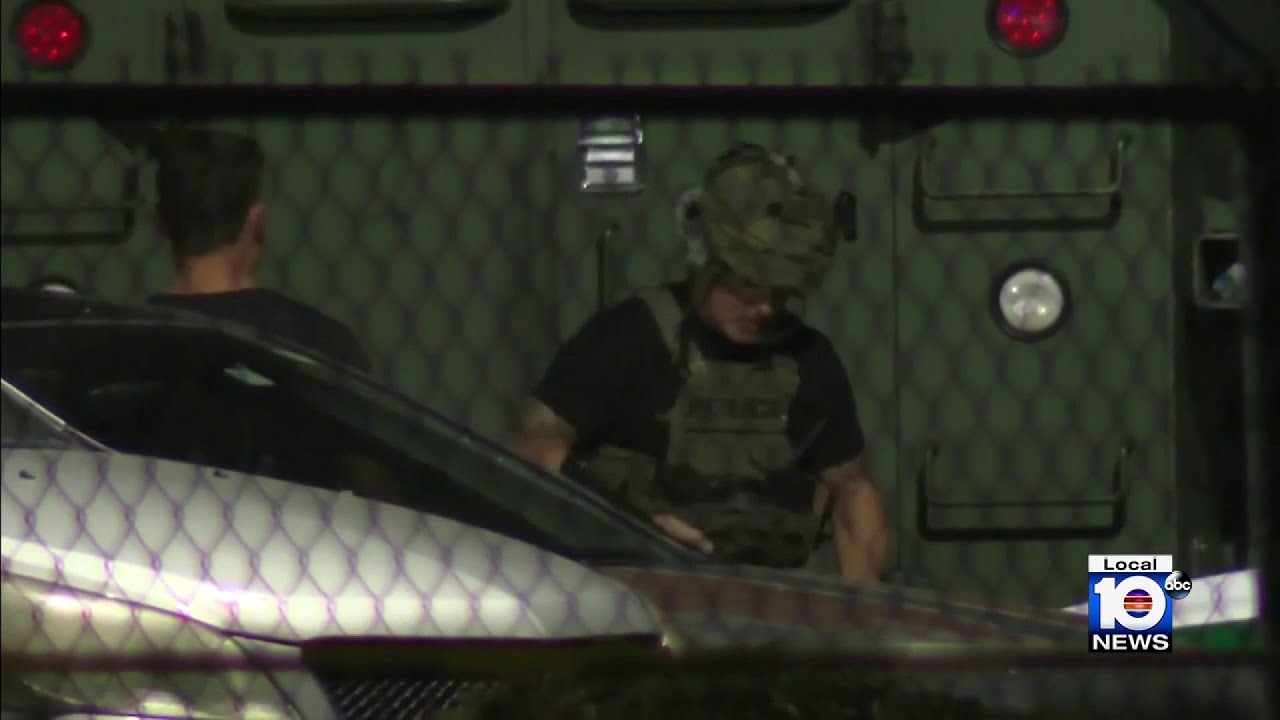 SWAT standoff turns deadly in Miami-Dade - YouTube