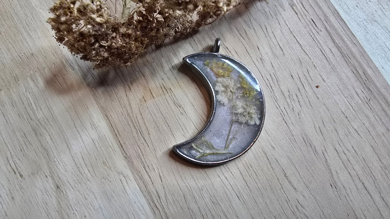How to make resin pendant in moon frame | DIY UV resin necklace | Gift ...