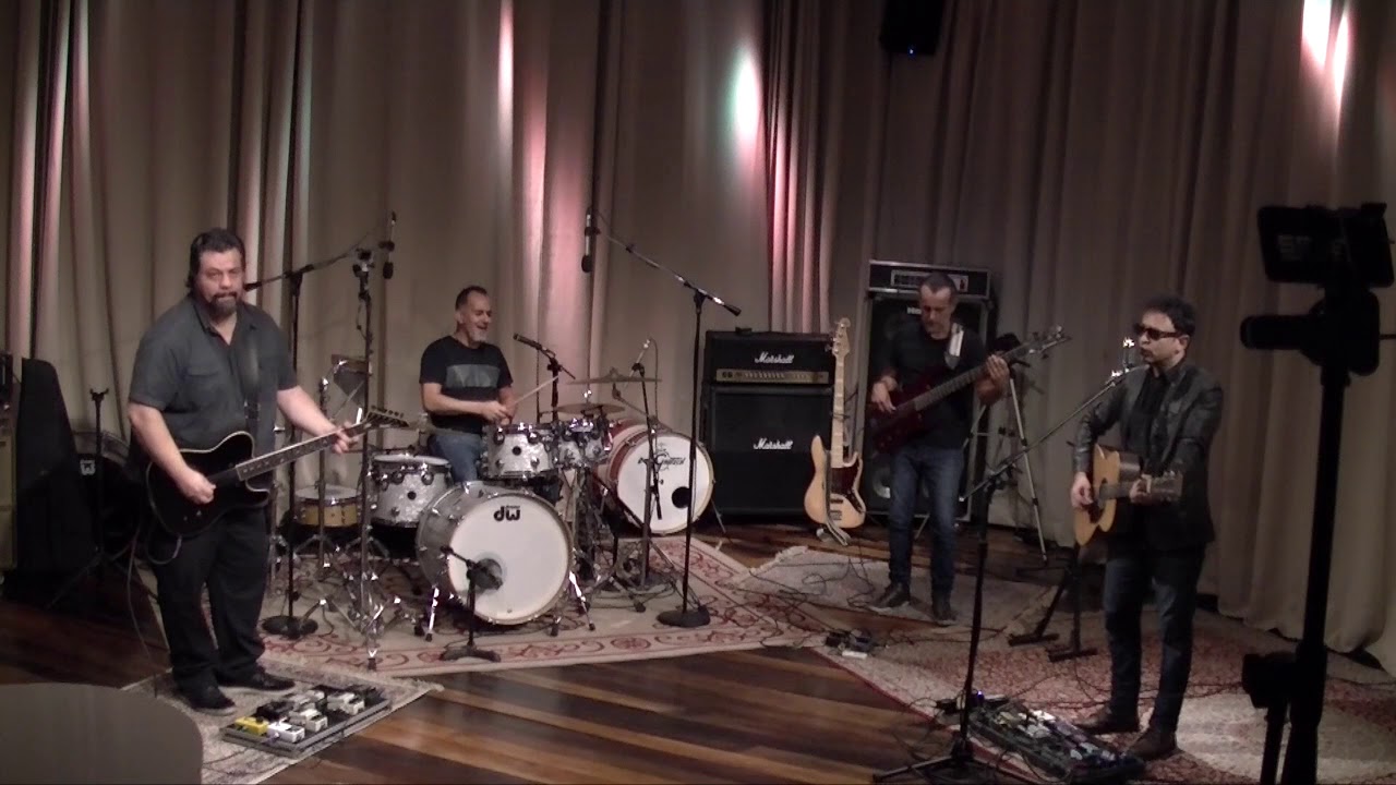 BANDA AM X1 - YouTube