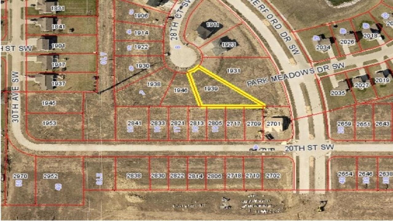 1939 28th Court SW, Altoona, IA Presented by Tyler Bice. - YouTube