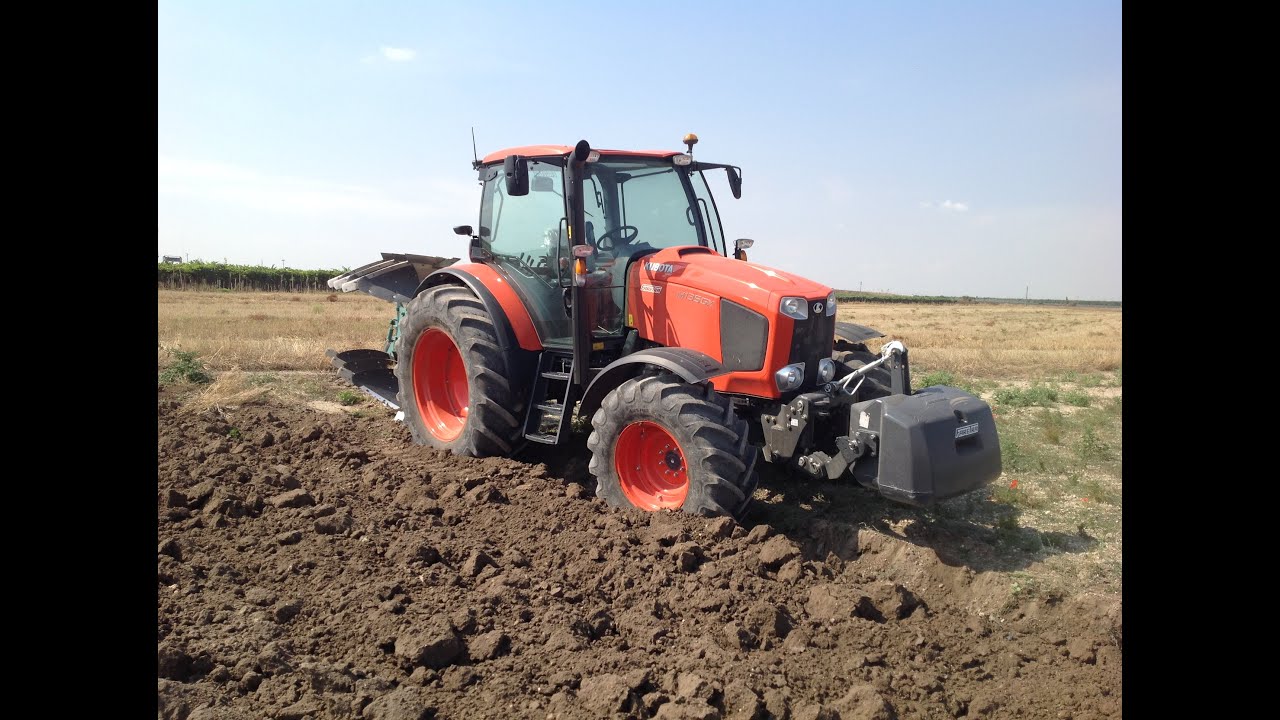 Kubota M135GX: tanta potenza con bassi consumi - YouTube