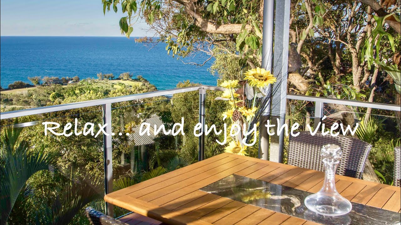 Coolum Boutique Tree House - YouTube