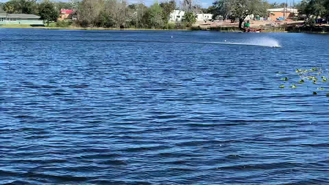 Fast Gas R/C Boat! Rico Racing Outrigger with Zenoah 29.5 - YouTube