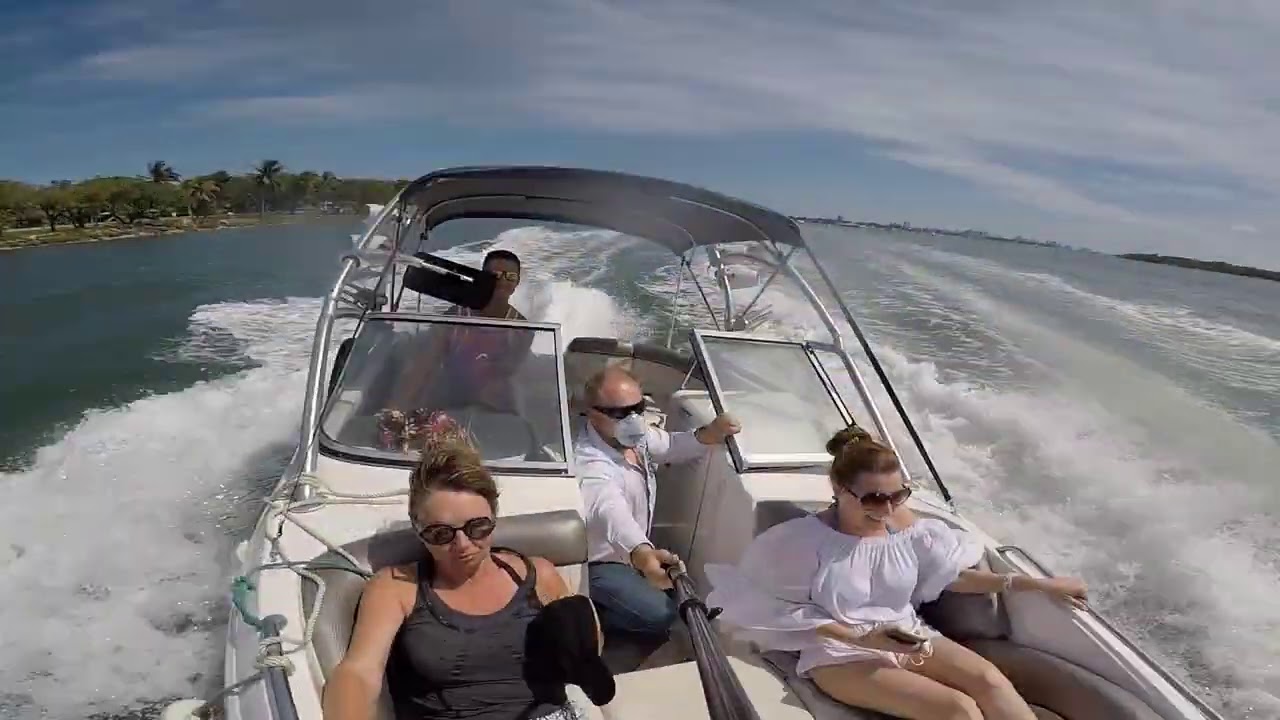 How to take boat photos that appeal to buyers - YouTube