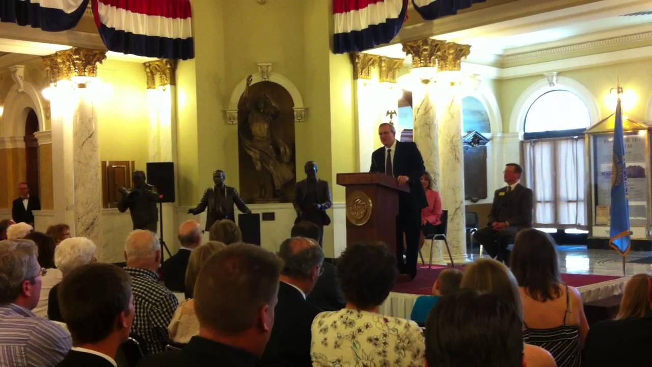 Unveiling of Statue of Former SD Governor Bill Janklow for Trail of ...