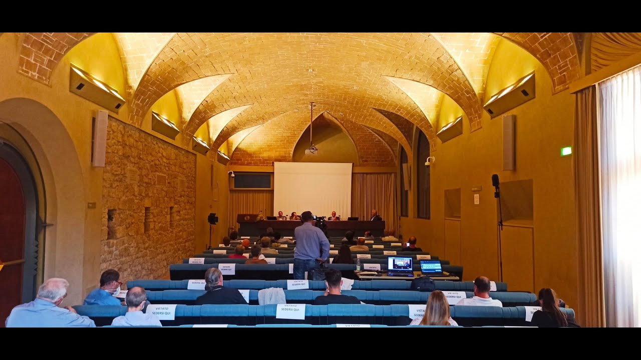 Velhatri Volaterrae. La città etrusca e il municipio romano. Volterra ...