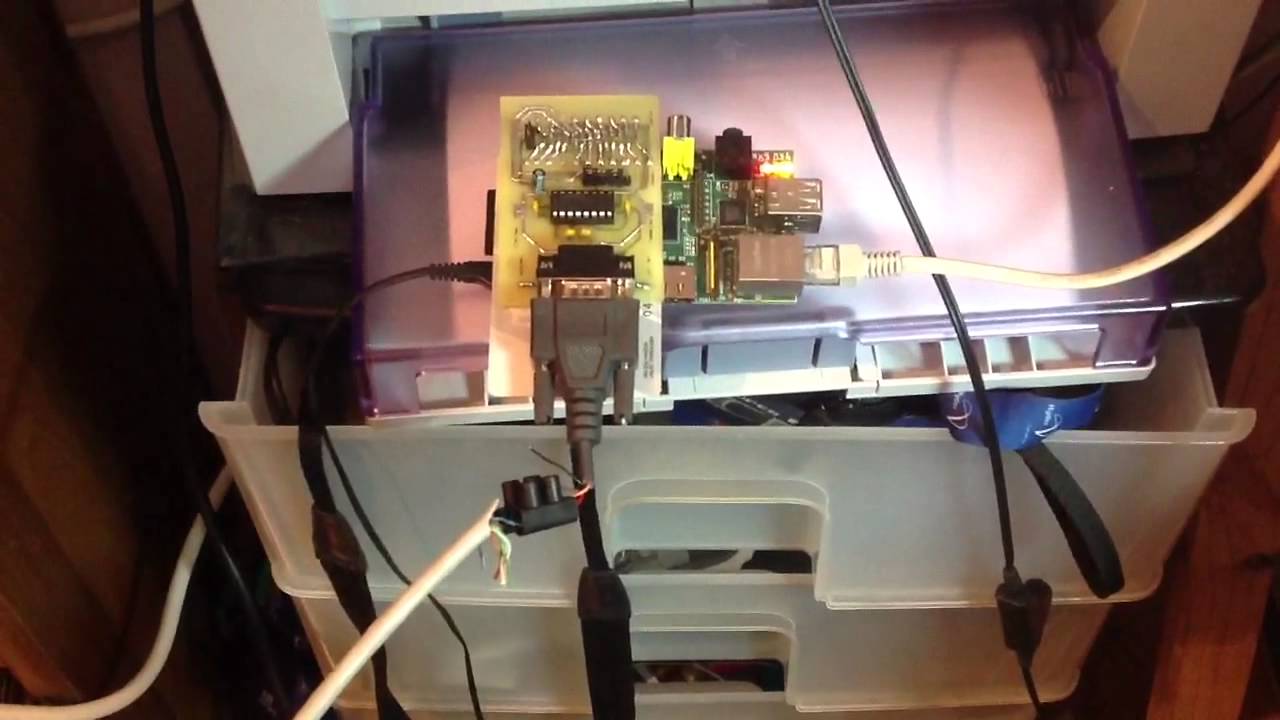 Rpi+rocrail - YouTube