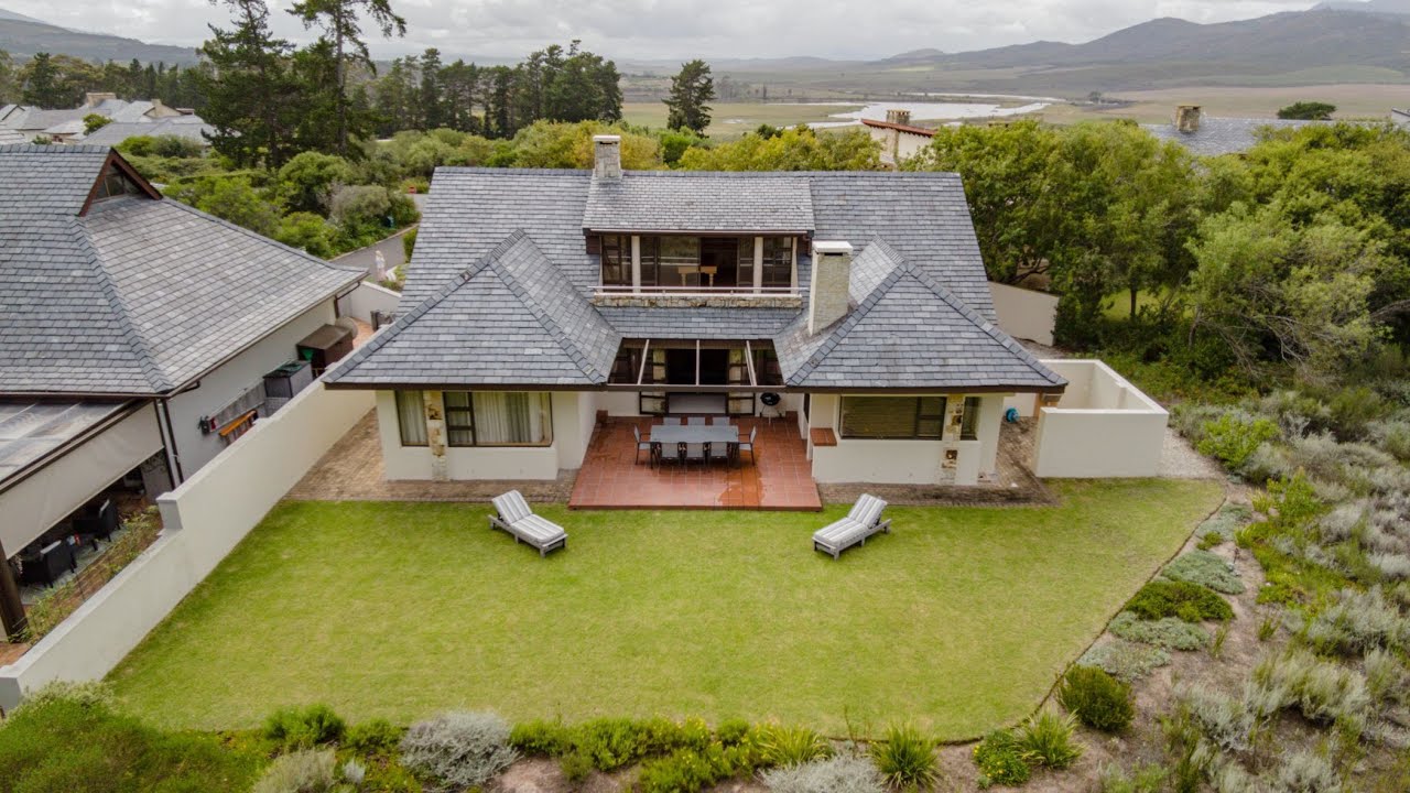 3 bedroom house for sale in Arabella Country Estate | Pam Golding ...