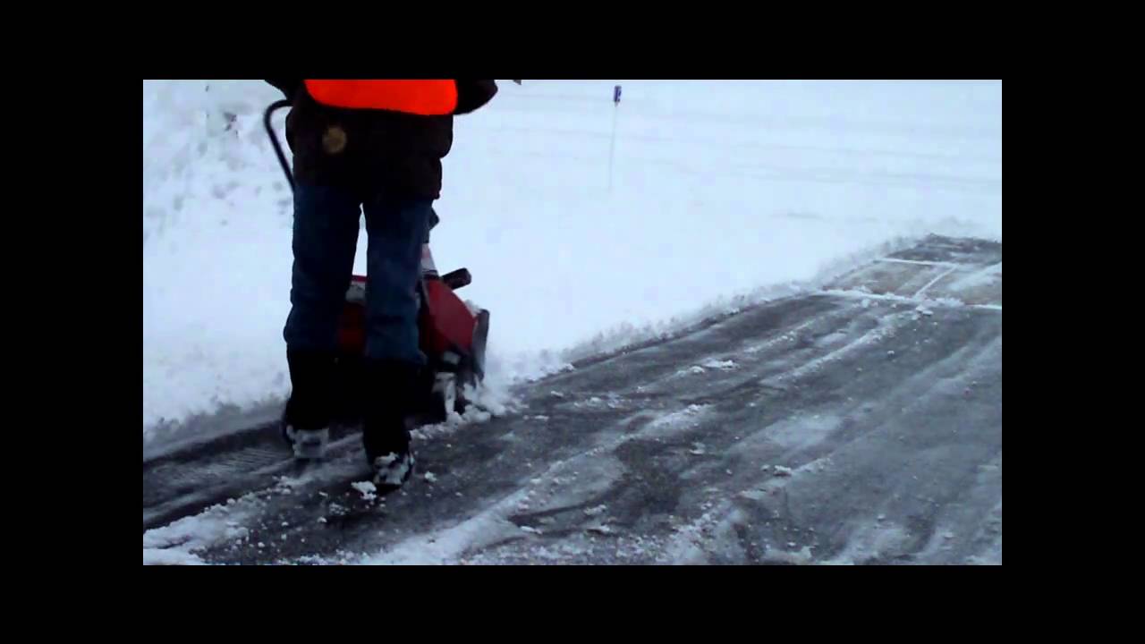 Toro Powerlite Single Stage Snowblower Snow Removal 12/4/2010 - YouTube