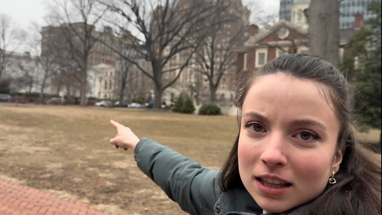 Alexa’s tour of Philadelphia (you’re welcome) - YouTube