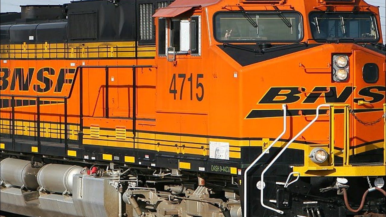 TRAINSPOTTING SOUNDER TRAIN AND BNSF FREIGHT TRAIN ASMR loud honking ...