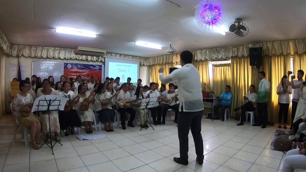 Inday kalachuchi (ukulele and guitar ensemble) - YouTube