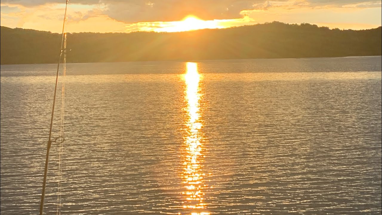 Fishing lake Blue Ridge in North Georgia - YouTube