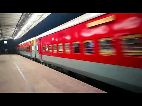 13005/Howrah Amritsar Mail Skipping Chuchura With Full Speed. - YouTube