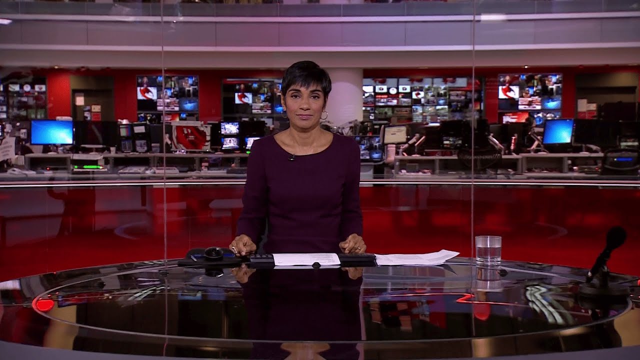 BBC News at Six (Headlines + Intro - 20/12/21) [1080p50] - YouTube