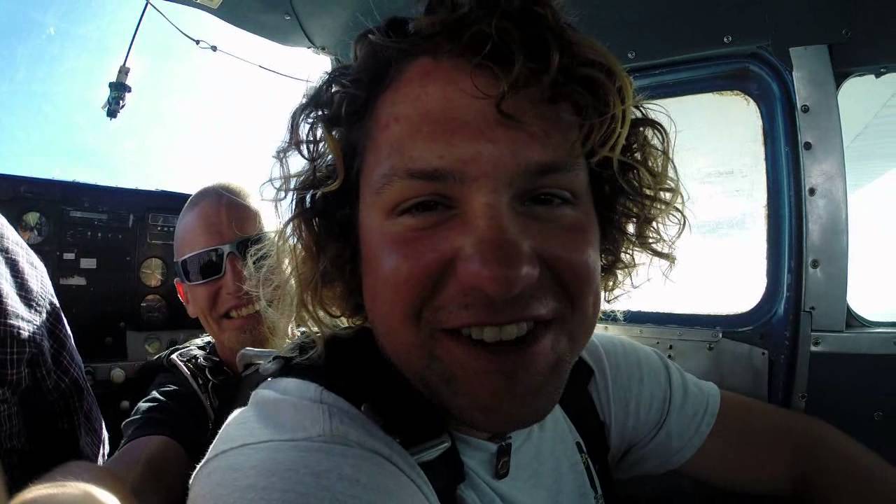 Sam Fifer Skydives on St Thomas - YouTube
