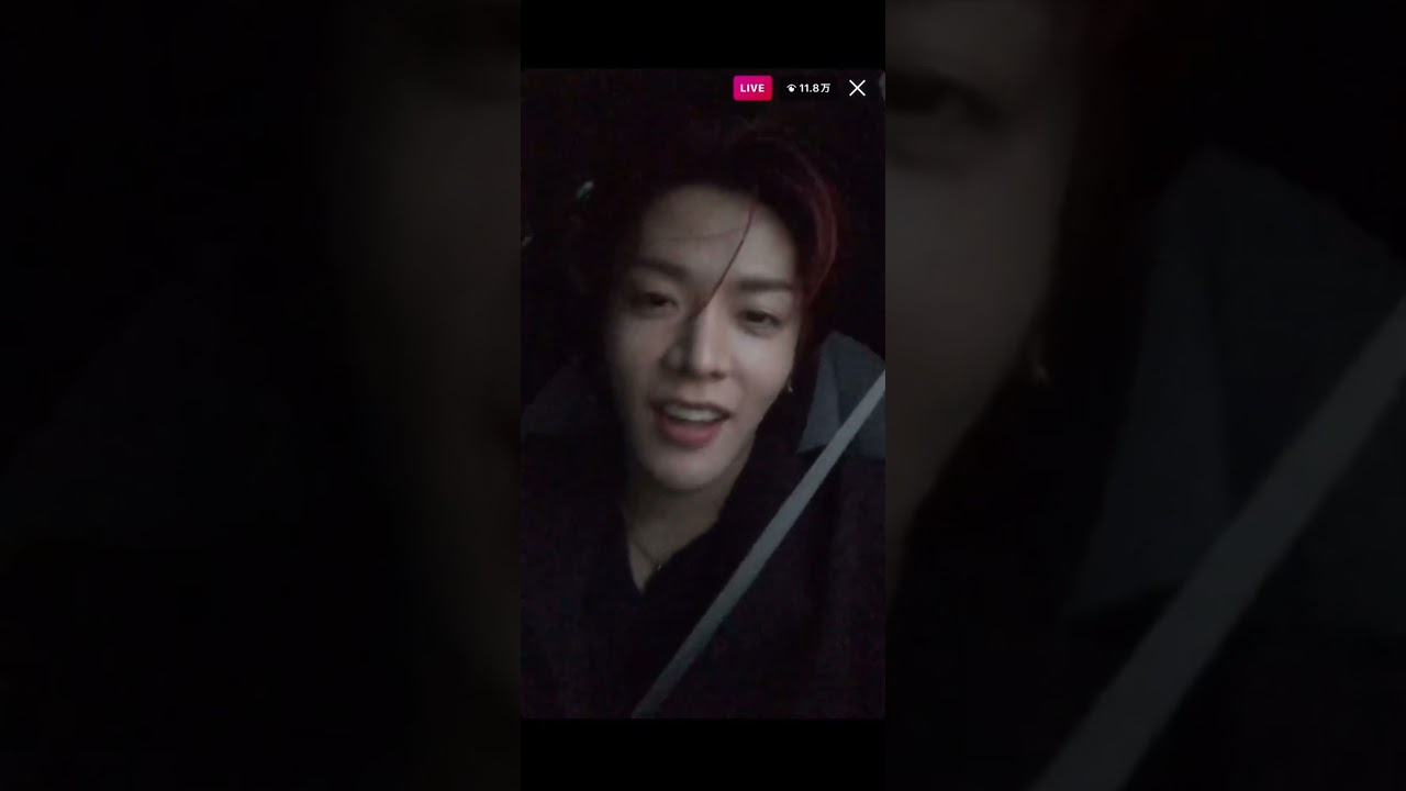 【NCT】211026 Yuta Birthday Live!!!🐙💚🍑🐶🐯 - YouTube