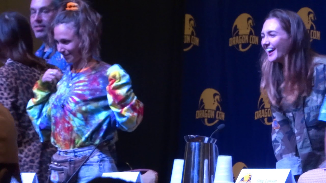 Wynonna Earp cast panel Dragon Con 2019 day 3 part 11 - YouTube