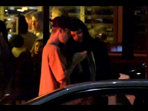 JUSTIN BIEBER AND SELENA GOMEZ  SERENADES SELENA \