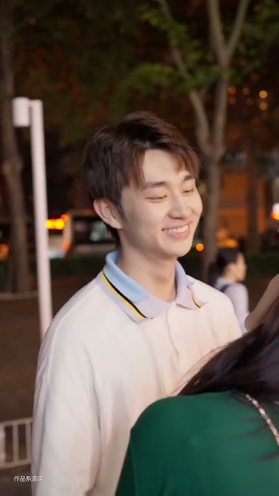 1 某人真的好倒霉，以后要给我系鞋带，给我剥虾壳，给我拍照，给我买奶茶，帮我调火锅底料，给我拉衣服拉链，冬天给我暖被窝，还得照顾我的小情绪。恋爱 情感 Youtube