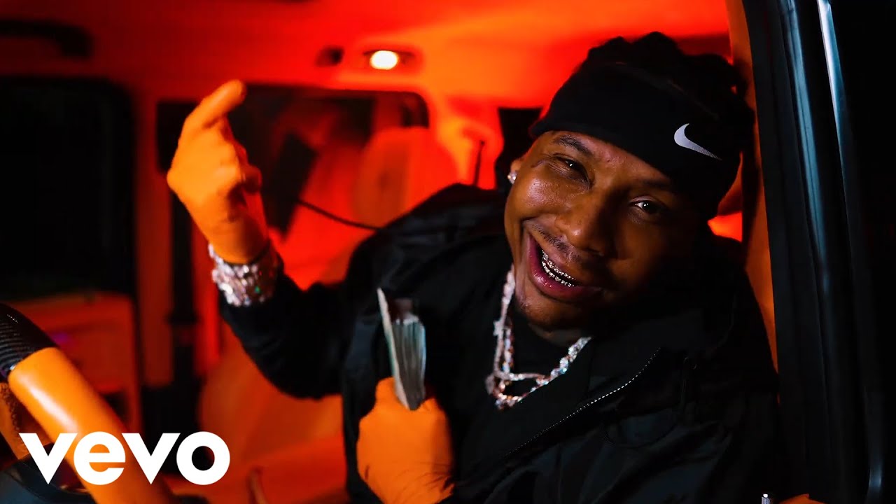 Moneybagg Yo ft. Finesse2tymes - Big Racks [Music Video] - YouTube