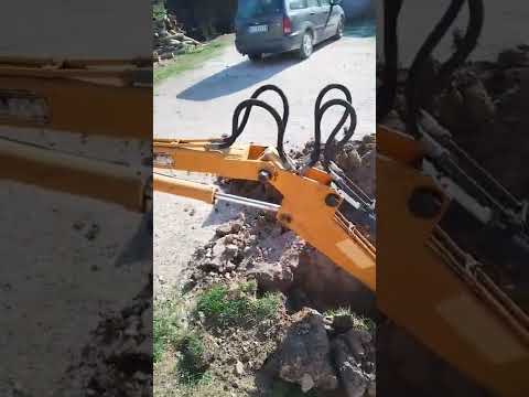 Grajfer Kruger L201-kopanje kanala