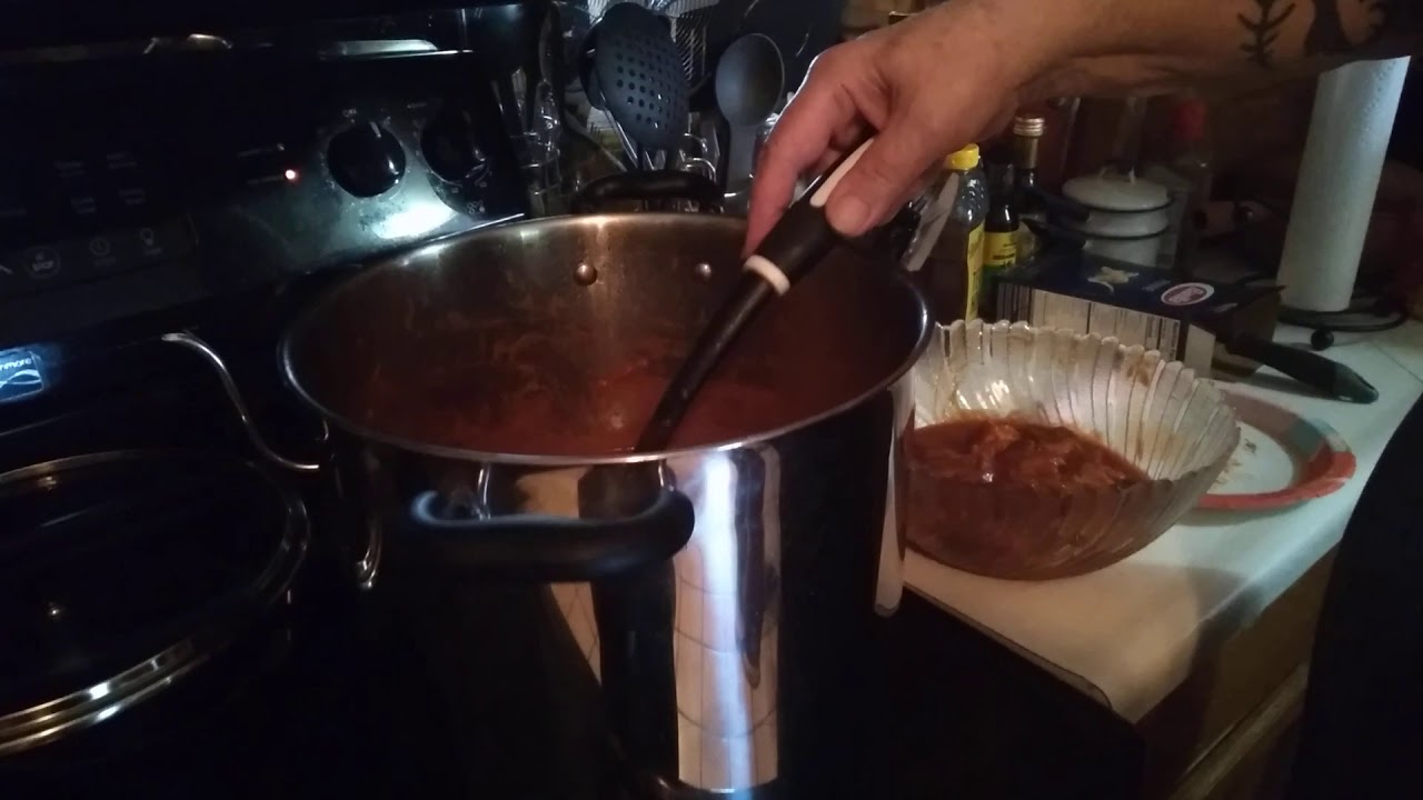 Making Sauce 12 - YouTube