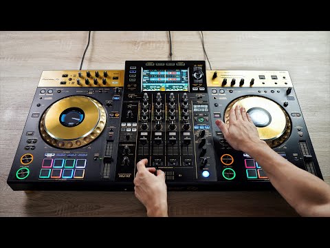 PRO DJ DOES INSANE MIX ON THE GOLD XDJ-XZ-N! - Fast and Creative DJ Mixing