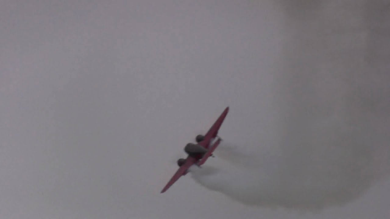 Beech 18 Aerobatics - YouTube