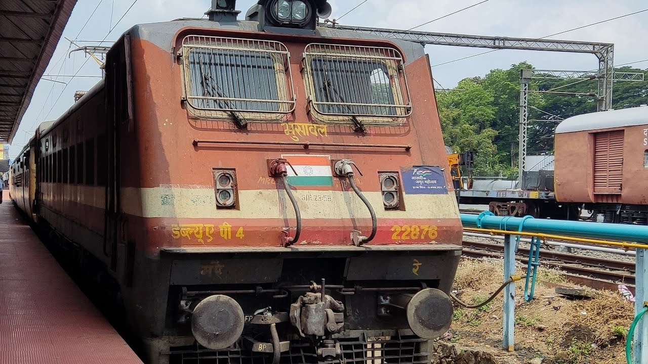 The Majestic WAP-4 of Bhusaval Shed in Palakkad Junction - YouTube