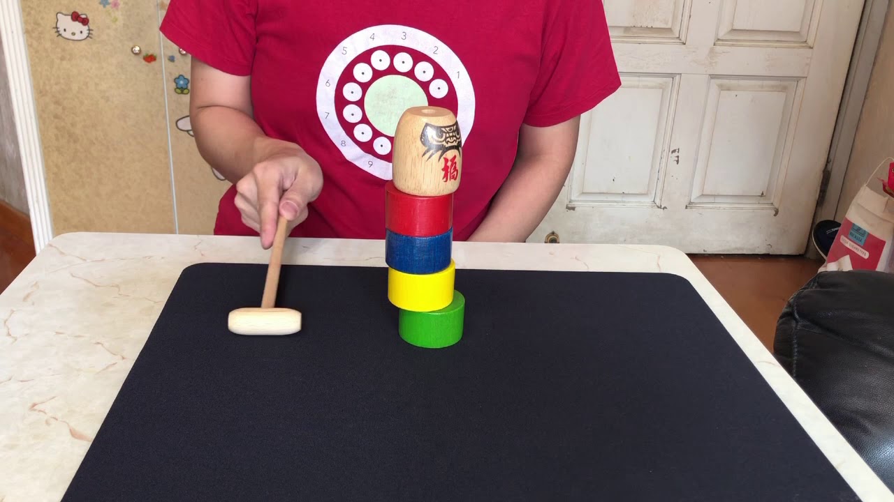 Playing with Japanese Daruma Otoshi Toy ... So difficult!!! だるま落とし ...
