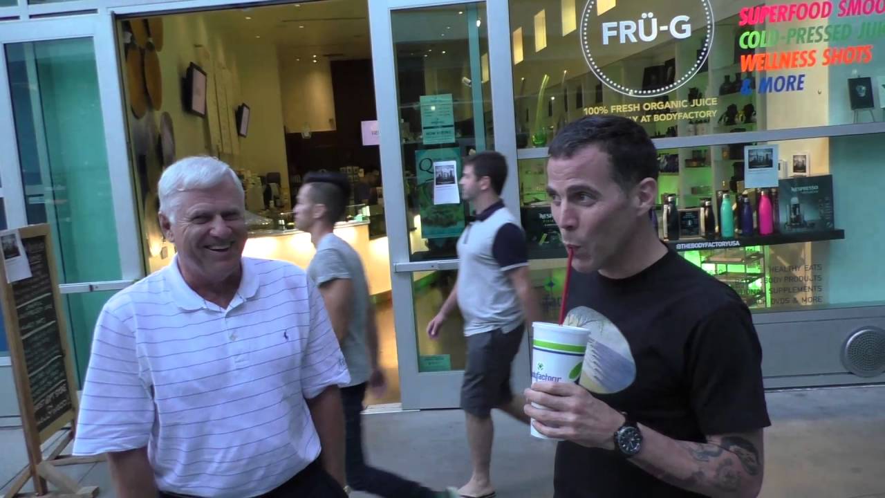 Steve O and his dad talk about crazy Father's Day Gifts - YouTube