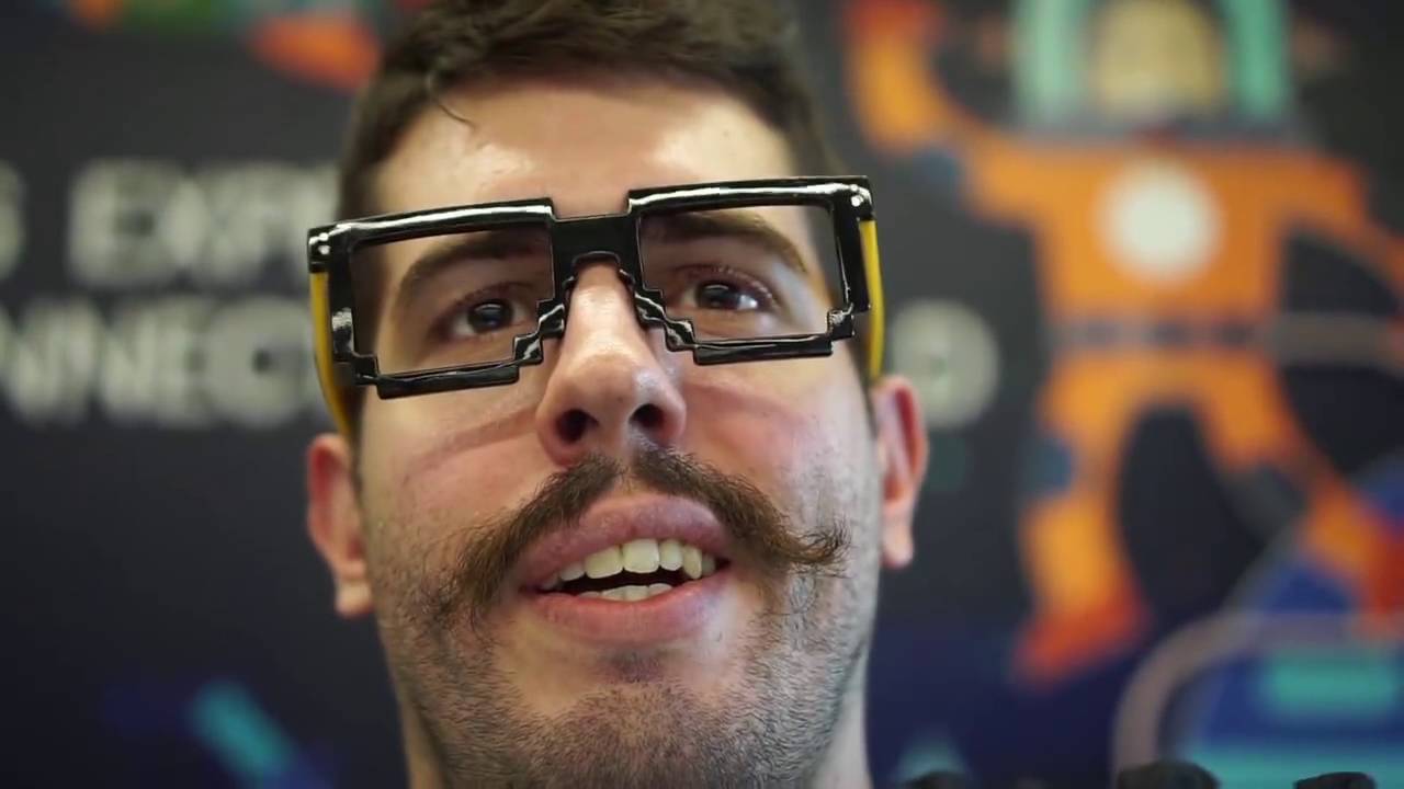 aliexpress Vent Human Face Ball - YouTube