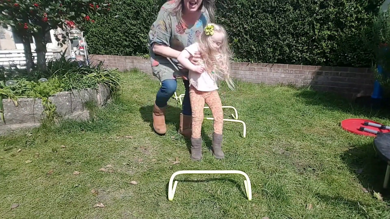 Makaton for - 'To Jump Over' 🏃 - YouTube