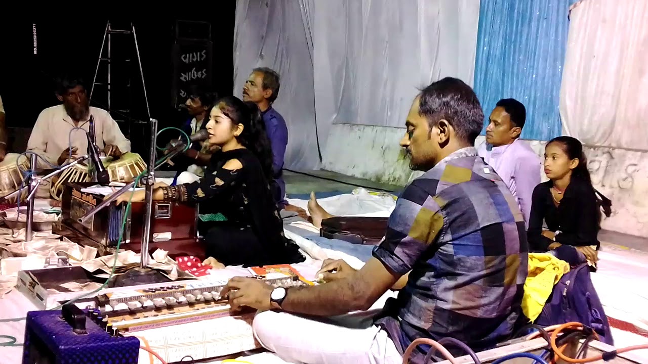 Sangita ben thakor bhajan gagodar - YouTube