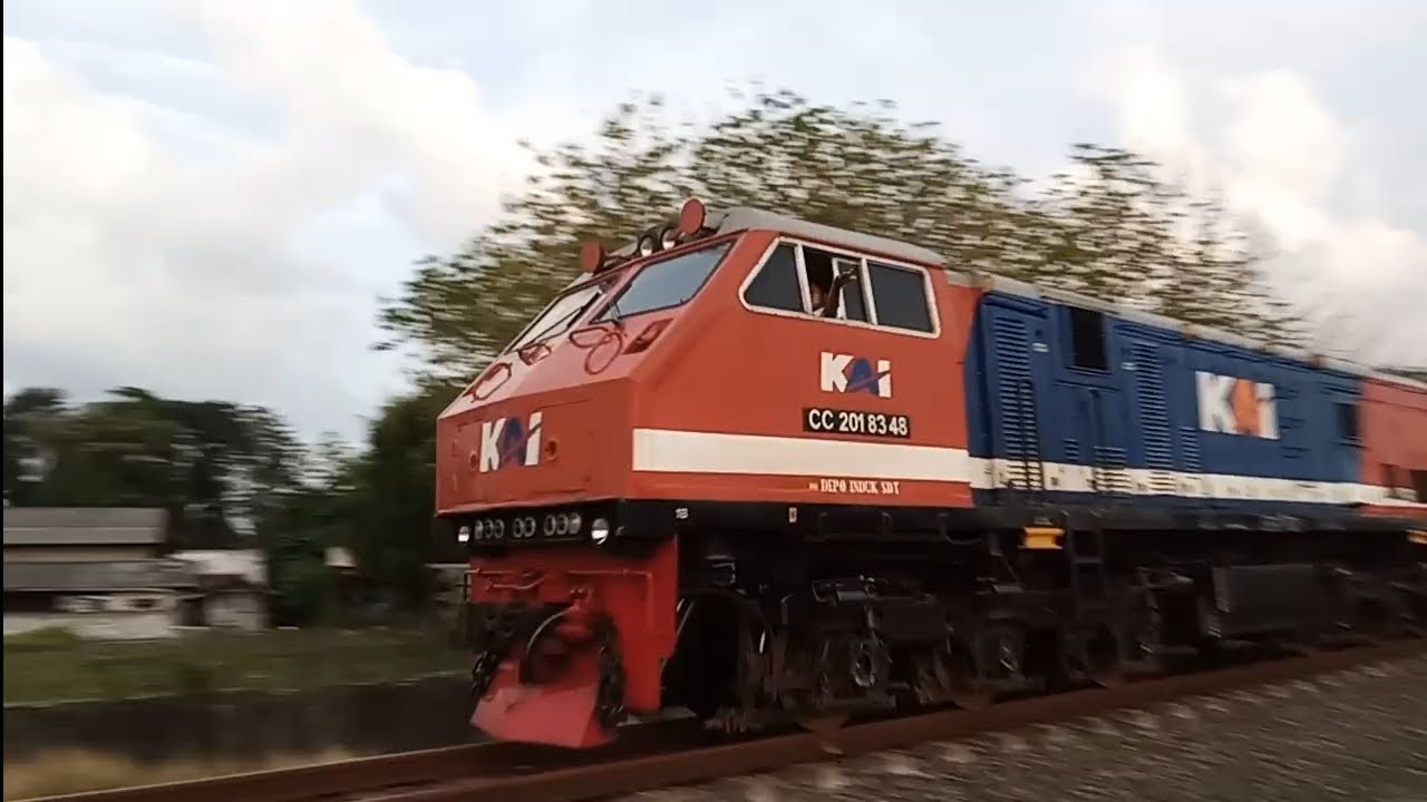 Ka Progo New Generation Di Tarik RnB || Railways Crossing Indonesia ...