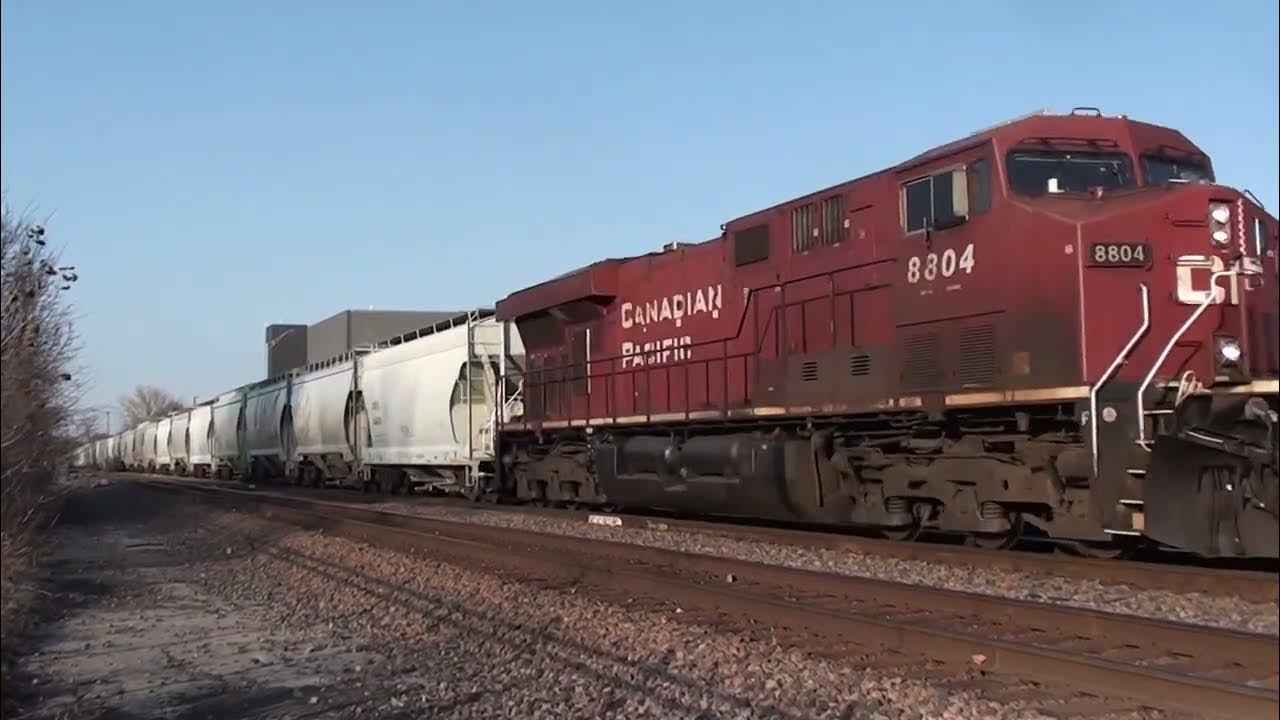 CP #8804 Leads WB 1x2 BNSF Sand Train. Olathe, KS 12/2/22 - YouTube
