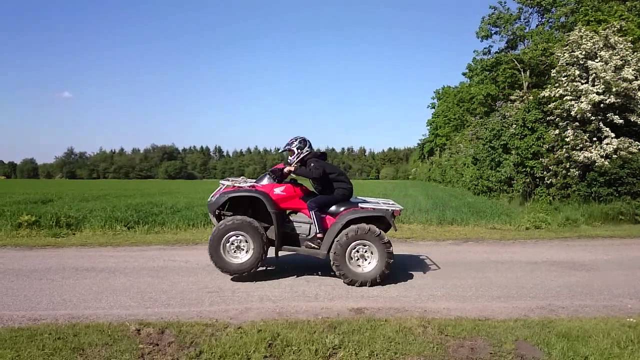 Honda Rincon 680 acceleration (fast) - YouTube