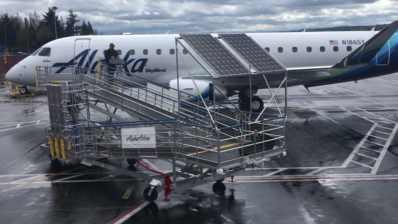 KCI GSE Inc Electric/Hydraulic Ramp - YouTube