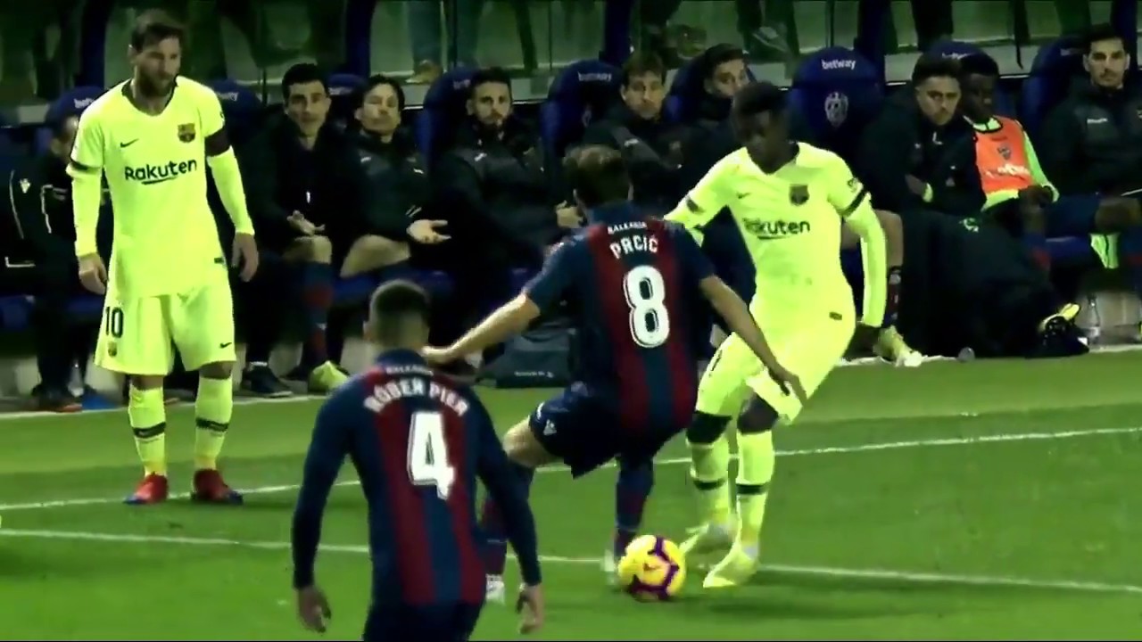 32 Years Old Lionel Messi is an Alien - God of Football - HD - YouTube