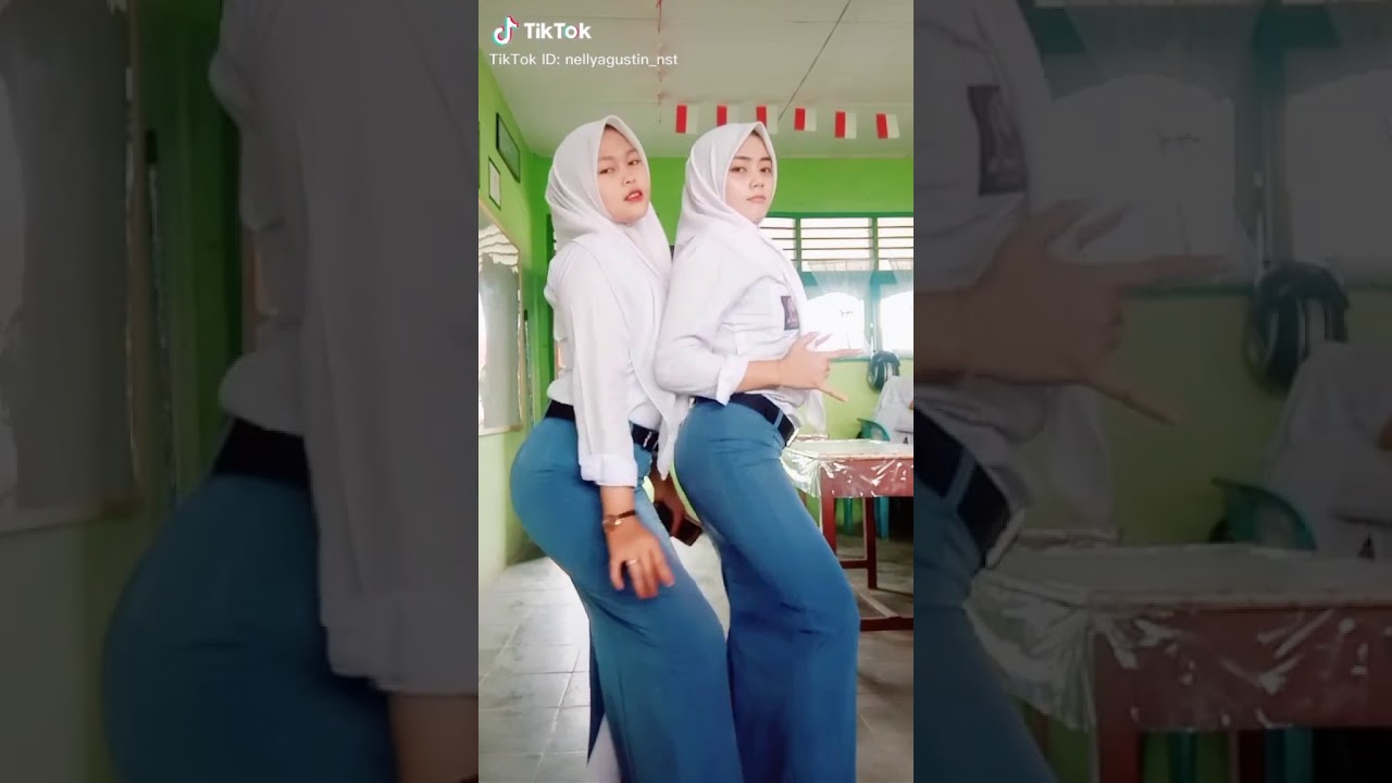 Tiktok jilbab ketat sma hot - YouTube