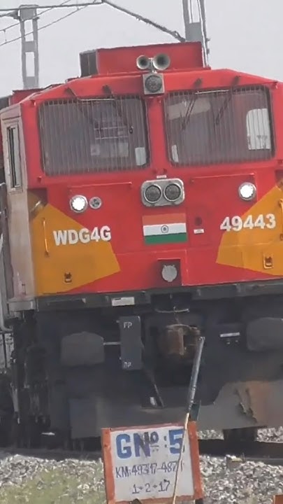 WDG 4G HONK | Gooty WDG 4G Twins - YouTube